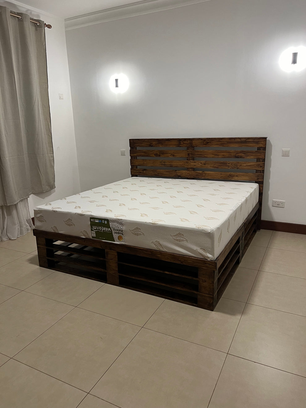 Dark oak stained pallet bed – House of Pallets